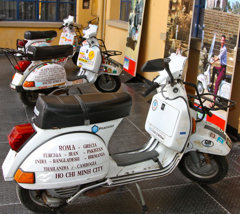 Modern Vespa : Photos Vespa museum Pontedera (large photo warning).