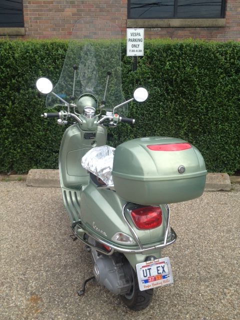 Modern Vespa : Lx rear side protection w/ top box